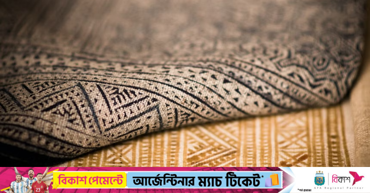 Jagadish Chandra Roy: Mastering the art of batik | The Daily Star Jagadish Chandra Roy: Mastering the art of batik | The Daily Star